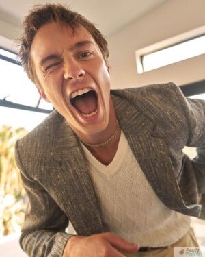 Drew Starkey: 9 facts about new teen icon - BeautyPositive.org