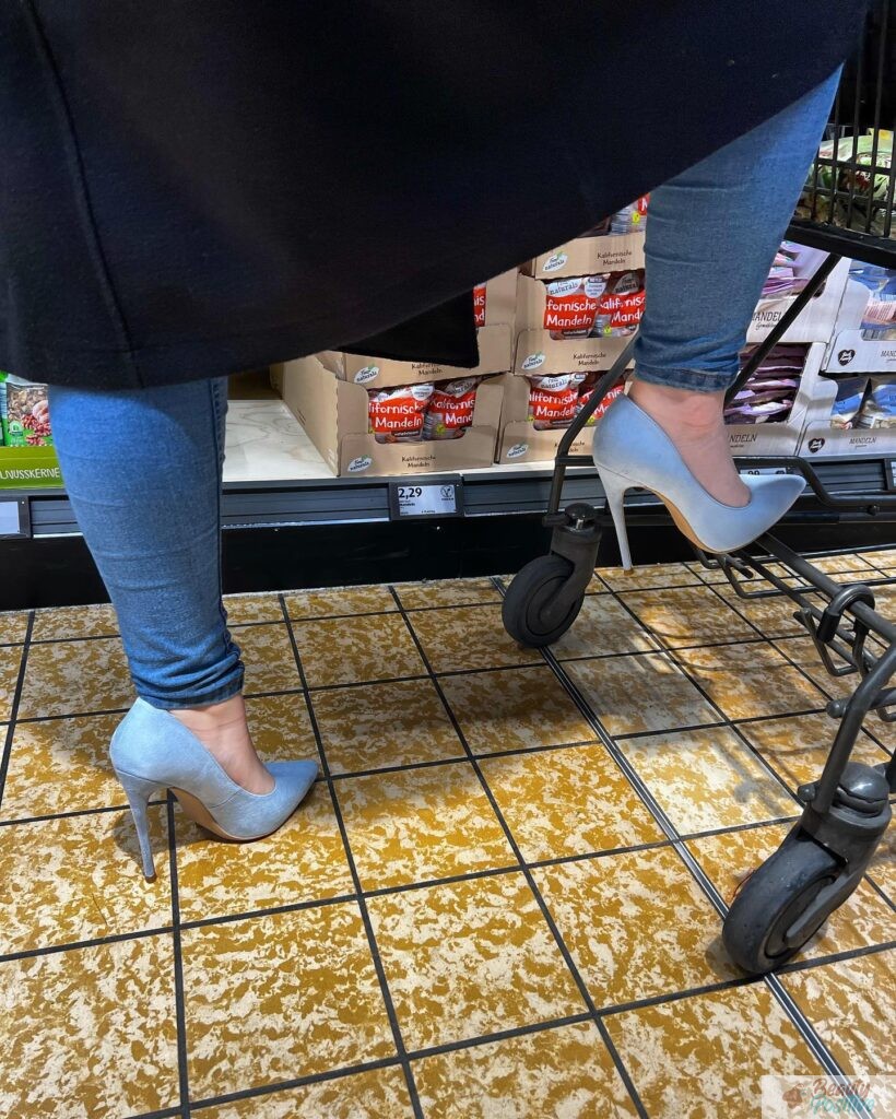 The Ultimate Guide to Gracefully Strutting in Heels - BeautyPositive.org